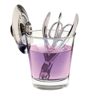 How to properly Clean and Sanitize Your Nail Care Tools – Edit my Nails