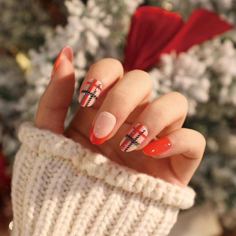 23 Cute and Simple Red Nail Designs – EditmyNails.com – Edit my Nails
